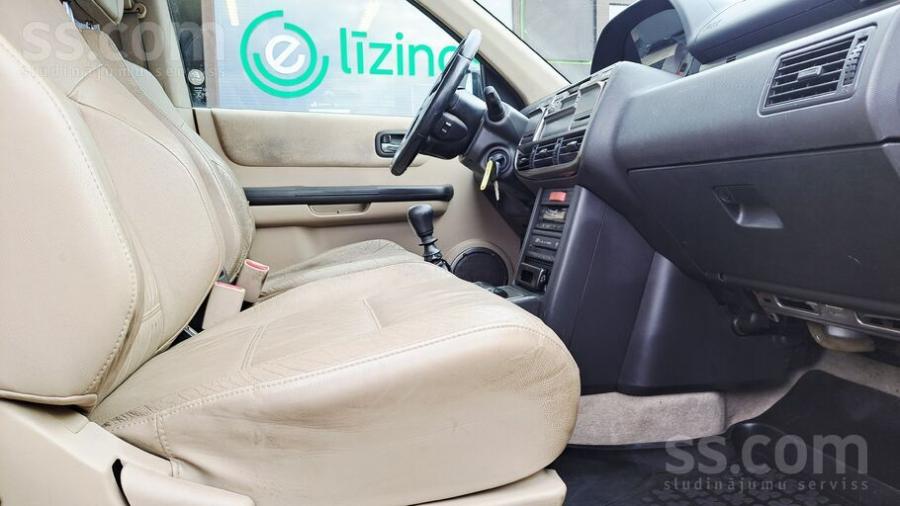 Black Nissan X-Trail 2003 in Riga, with an engine capacity of 2.20 L and mileage of 259 thousand km for 1600 €, photo 13 on AUTOMOTO.COM.LV