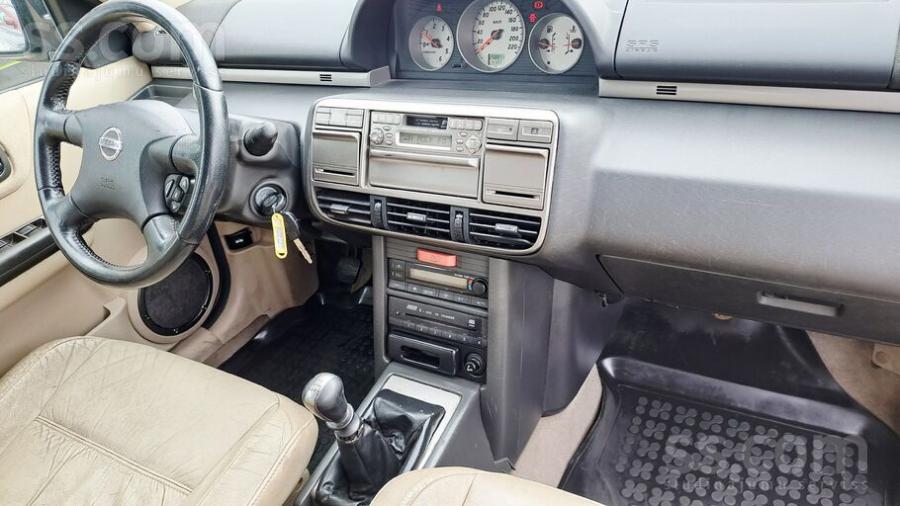 Black Nissan X-Trail 2003 in Riga, with an engine capacity of 2.20 L and mileage of 259 thousand km for 1600 €, photo 15 on AUTOMOTO.COM.LV