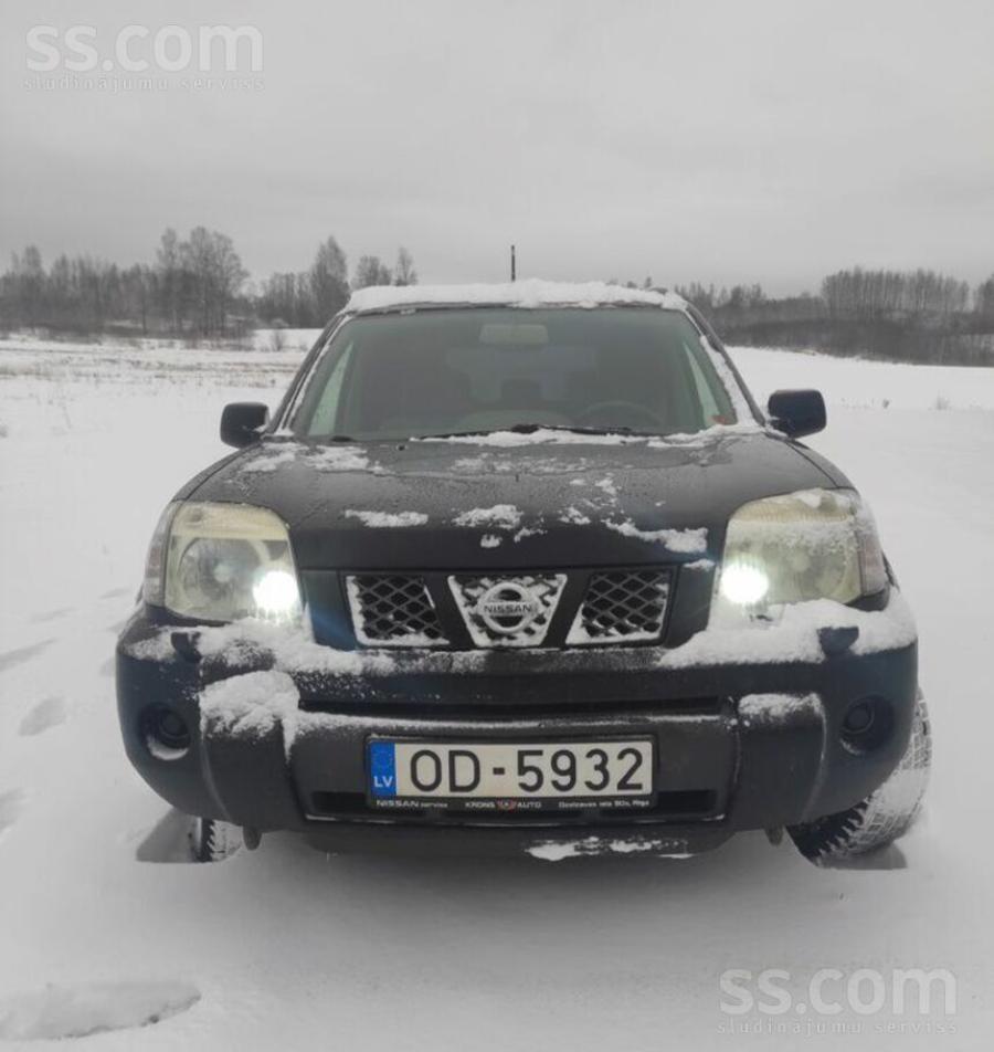 Melns Nissan X-Trail 2004 Cēsis, ar dzinēja tilpumu 2.00 L un nobraukumu 249 tūkst. km par 1200 €, foto 1 vietnē AUTOMOTO.COM.LV