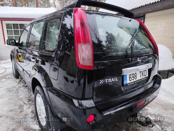 Melns Nissan X-Trail 2004 Tallina, ar dzinēja tilpumu 2.20 L un nobraukumu 282 tūkst. km par 3000 €, foto 9 vietnē AUTOMOTO.COM.LV