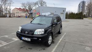Melns Nissan X-Trail 2004 Klaipėda, ar dzinēja tilpumu 2.20 L un nobraukumu 230 tūkst. km par 2200 €, foto  vietnē AUTOMOTO.COM.LV