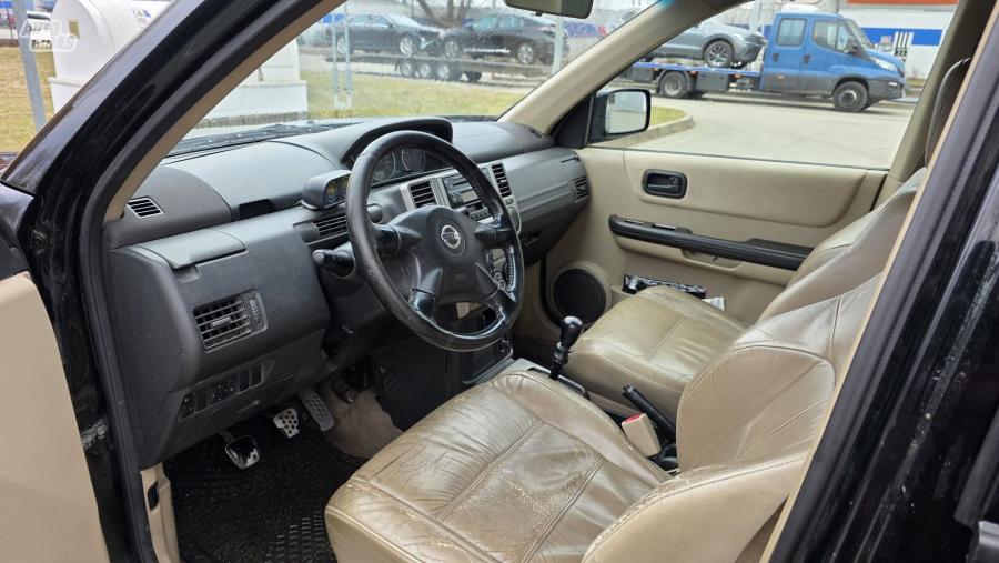 Melns Nissan X-Trail 2004 Klaipėda, ar dzinēja tilpumu 2.20 L un nobraukumu 230 tūkst. km par 2200 €, foto 5 vietnē AUTOMOTO.COM.LV