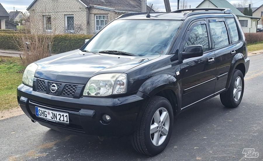 Melns Nissan X-Trail 2004 Mažeikiai, ar dzinēja tilpumu 2.20 L un nobraukumu 204 tūkst. km par 3400 €, foto 3 vietnē AUTOMOTO.COM.LV
