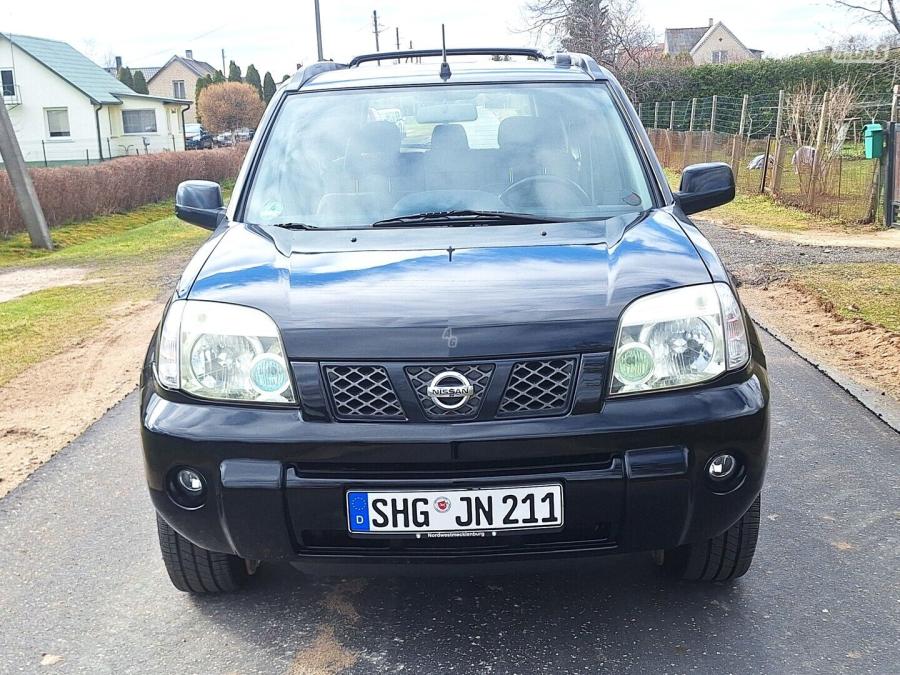 Melns Nissan X-Trail 2004 Mažeikiai, ar dzinēja tilpumu 2.20 L un nobraukumu 204 tūkst. km par 3400 €, foto 4 vietnē AUTOMOTO.COM.LV