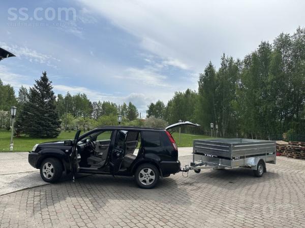 Черный Ниссан ИксТрейл 2004 в Рига, объемом двигателя 2.00 л и пробегом 270 тыс. км за 1650 €, фото 5 на AUTOMOTO.COM.LV