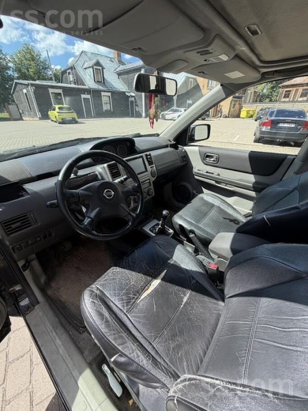 Melns Nissan X-Trail 2004 Rīga, ar dzinēja tilpumu 2.20 L un nobraukumu 472 tūkst. km par 500 €, foto 5 vietnē AUTOMOTO.COM.LV