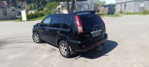 Black Nissan X-Trail 2004 in Limbazi, with an engine capacity of 2.20 L and mileage of 245 thousand km for 1000 €, photo 3 on AUTOMOTO.COM.LV