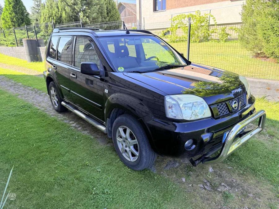 Melns Nissan X-Trail 2004 Jonava, ar dzinēja tilpumu 2.18 L un nobraukumu 277 tūkst. km par 1950 €, foto 3 vietnē AUTOMOTO.COM.LV