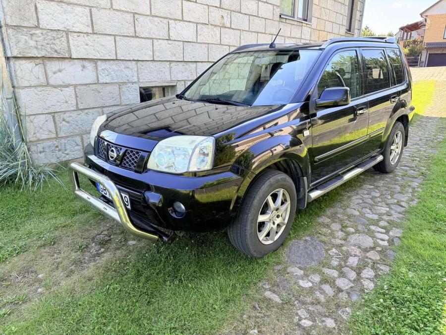 Melns Nissan X-Trail 2004 Jonava, ar dzinēja tilpumu 2.18 L un nobraukumu 277 tūkst. km par 1950 €, foto 4 vietnē AUTOMOTO.COM.LV