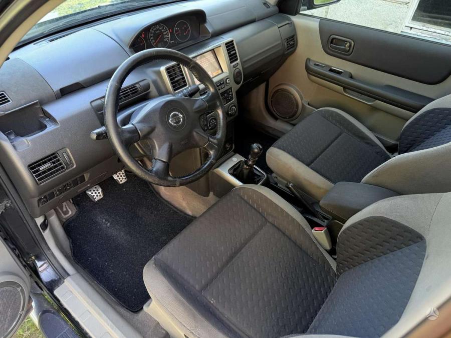 Melns Nissan X-Trail 2004 Jonava, ar dzinēja tilpumu 2.18 L un nobraukumu 277 tūkst. km par 1950 €, foto 9 vietnē AUTOMOTO.COM.LV