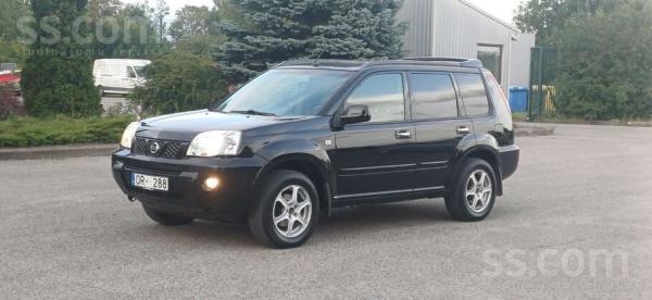 Black Nissan X-Trail 2004 in Riga, with an engine capacity of 2.20 L and mileage of 246 thousand km for 2000 €, photo 1 on AUTOMOTO.COM.LV