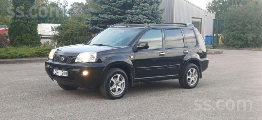 Black Nissan X-Trail 2004 in Riga, with an engine capacity of 2.20 L and mileage of 246 thousand km for 2000 €, photo 1 on AUTOMOTO.COM.LV