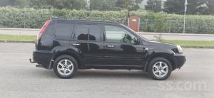Black Nissan X-Trail 2004 in Riga, with an engine capacity of 2.20 L and mileage of 246 thousand km for 2000 €, photo 8 on AUTOMOTO.COM.LV