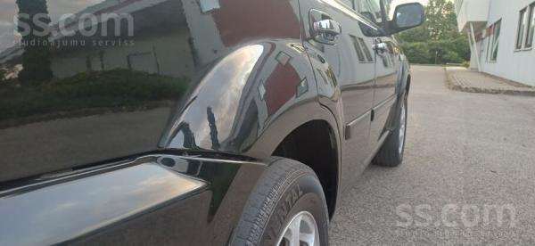Black Nissan X-Trail 2004 in Riga, with an engine capacity of 2.20 L and mileage of 246 thousand km for 2000 €, photo 9 on AUTOMOTO.COM.LV