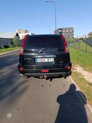 Melns Nissan X-Trail 2004 Kauņa, ar dzinēja tilpumu 2.18 L un nobraukumu 391 tūkst. km par 1700 €, foto 5 vietnē AUTOMOTO.COM.LV