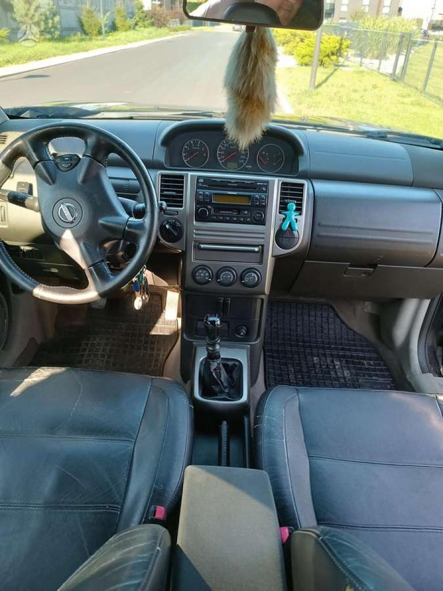 Melns Nissan X-Trail 2004 Kauņa, ar dzinēja tilpumu 2.18 L un nobraukumu 391 tūkst. km par 1700 €, foto 8 vietnē AUTOMOTO.COM.LV