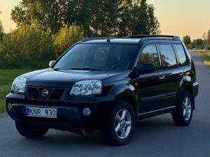 Black Nissan X-Trail 2004 in Radviliskis, with an engine capacity of 2.20 L and mileage of 283 thousand km for 1500 €, photo 3 on AUTOMOTO.COM.LV