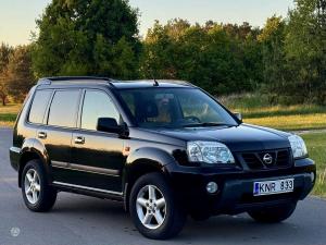 Black Nissan X-Trail 2004 in Radviliskis, with an engine capacity of 2.20 L and mileage of 283 thousand km for 1500 €, photo 4 on AUTOMOTO.COM.LV