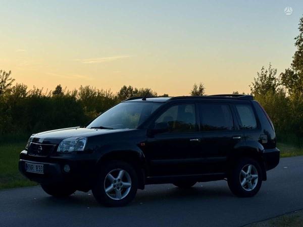 Black Nissan X-Trail 2004 in Radviliskis, with an engine capacity of 2.20 L and mileage of 283 thousand km for 1500 €, photo 4 on AUTOMOTO.COM.LV
