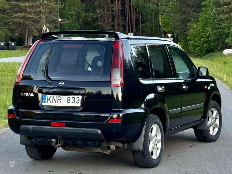 Black Nissan X-Trail 2004 in Radviliskis, with an engine capacity of 2.20 L and mileage of 283 thousand km for 1500 €, photo 7 on AUTOMOTO.COM.LV
