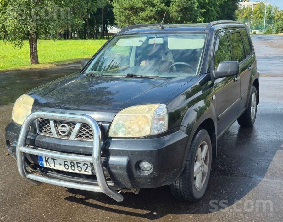 Black Nissan X-Trail 2004 in Jurmala, with an engine capacity of 2.20 L and mileage of 272 thousand km for 1863 €, photo 3 on AUTOMOTO.COM.LV
