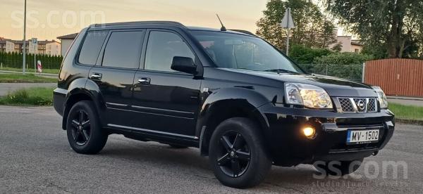 Nissan X-Trail 2004 Rīga vietnē Melns Nissan X-Trail 2004 Rīga, ar dzinēja tilpumu 2.20 L un nobraukumu 263 tūkst. km par 2600 €, foto 1 vietnē AUTOMOTO.COM.LV