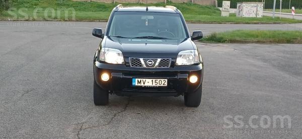 Nissan X-Trail 2004 Rīga vietnē Melns Nissan X-Trail 2004 Rīga, ar dzinēja tilpumu 2.20 L un nobraukumu 263 tūkst. km par 2600 €, foto 4 vietnē AUTOMOTO.COM.LV
