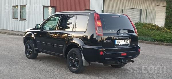Nissan X-Trail 2004 Rīga vietnē Melns Nissan X-Trail 2004 Rīga, ar dzinēja tilpumu 2.20 L un nobraukumu 263 tūkst. km par 2600 €, foto 7 vietnē AUTOMOTO.COM.LV