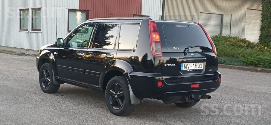 Black Nissan X-Trail 2004 in Riga, with an engine capacity of 2.20 L and mileage of 263 thousand km for 2600 €, photo 7 on AUTOMOTO.COM.LV