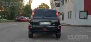 Black Nissan X-Trail 2004 in Riga, with an engine capacity of 2.20 L and mileage of 263 thousand km for 2600 €, photo 9 on AUTOMOTO.COM.LV