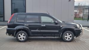 Black Nissan X-Trail 2005 in Vilnius, with an engine capacity of 2.20 L and mileage of 263 thousand km for 2250 €, photo 5 on AUTOMOTO.COM.LV