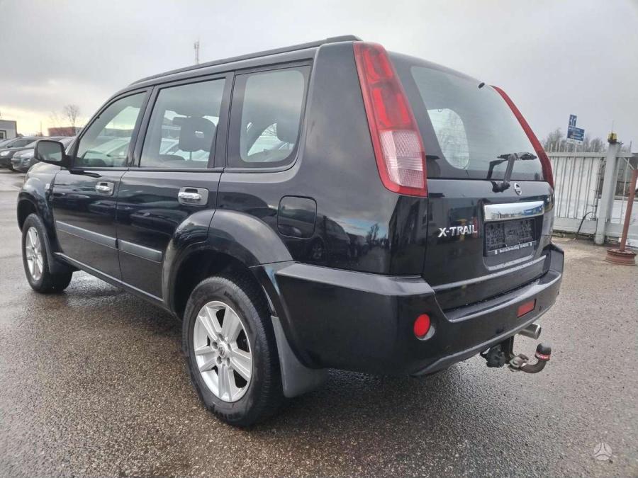 Melns Nissan X-Trail 2005 Marijampole, ar dzinēja tilpumu 2.00 L un nobraukumu 209 tūkst. km par 3199 €, foto 7 vietnē AUTOMOTO.COM.LV