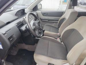 Melns Nissan X-Trail 2005 Marijampole, ar dzinēja tilpumu 2.00 L un nobraukumu 209 tūkst. km par 3199 €, foto 10 vietnē AUTOMOTO.COM.LV