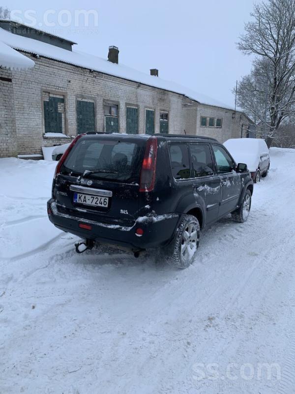 Melns Nissan X-Trail 2005 Aizkraukle, ar dzinēja tilpumu 2.20 L un nobraukumu 350 tūkst. km par 1750 €, foto 2 vietnē AUTOMOTO.COM.LV