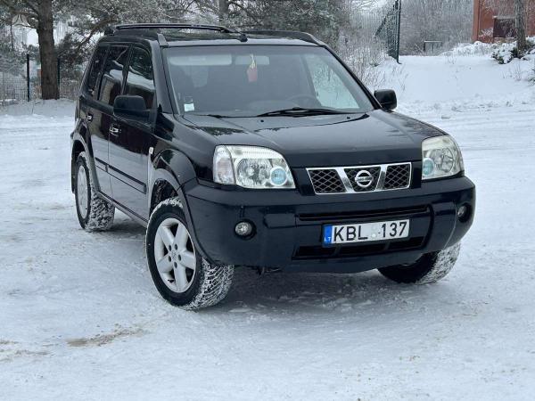 Melns Nissan X-Trail 2005 Ukmergė, ar dzinēja tilpumu 2.18 L un nobraukumu 272 tūkst. km par 2650 €, foto 1 vietnē AUTOMOTO.COM.LV
