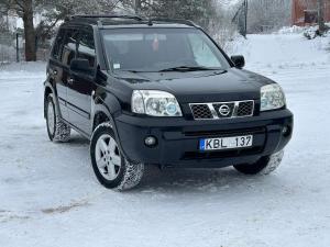 Black Nissan X-Trail 2005 in Ukmerge, with an engine capacity of 2.18 L and mileage of 272 thousand km for 2650 €, photo  on AUTOMOTO.COM.LV