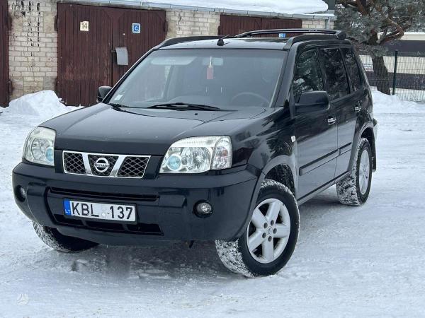 Melns Nissan X-Trail 2005 Ukmergė, ar dzinēja tilpumu 2.18 L un nobraukumu 272 tūkst. km par 2650 €, foto 2 vietnē AUTOMOTO.COM.LV