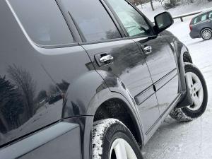 Black Nissan X-Trail 2005 in Ukmerge, with an engine capacity of 2.18 L and mileage of 272 thousand km for 2650 €, photo 5 on AUTOMOTO.COM.LV