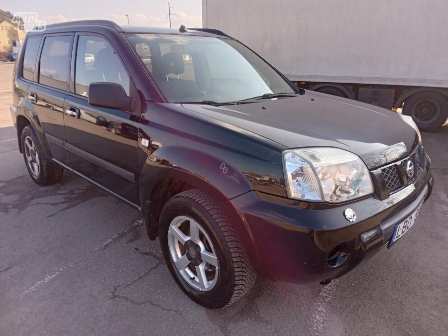 Melns Nissan X-Trail 2005 Šauļi, ar dzinēja tilpumu 2.00 L un nobraukumu 345 tūkst. km par 1280 €, foto 4 vietnē AUTOMOTO.COM.LV