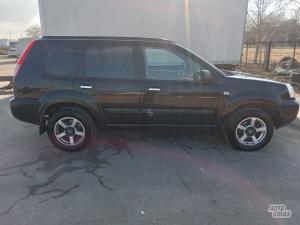 Melns Nissan X-Trail 2005 Šauļi, ar dzinēja tilpumu 2.00 L un nobraukumu 345 tūkst. km par 1280 €, foto 5 vietnē AUTOMOTO.COM.LV