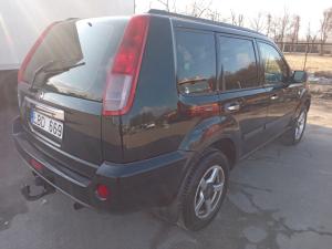 Melns Nissan X-Trail 2005 Šauļi, ar dzinēja tilpumu 2.00 L un nobraukumu 345 tūkst. km par 1280 €, foto 7 vietnē AUTOMOTO.COM.LV