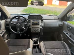 Melns Nissan X-Trail 2005 Jēkabpils, ar dzinēja tilpumu 2.20 L un nobraukumu 290 tūkst. km par 2300 €, foto 7 vietnē AUTOMOTO.COM.LV