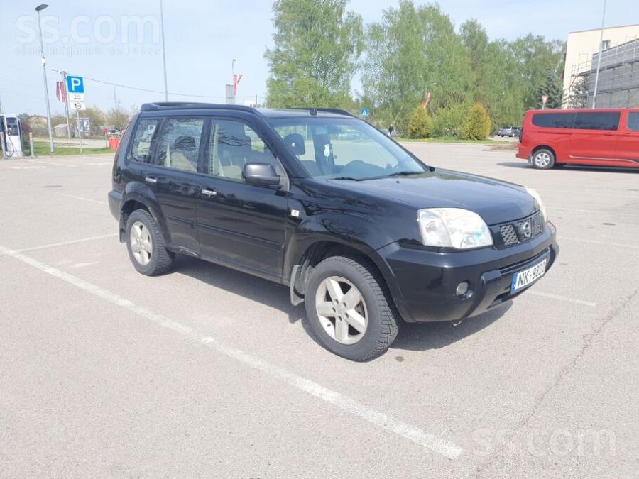 Black Nissan X-Trail 2005 in Riga, with an engine capacity of 2.20 L and mileage of 273 thousand km for 4500 €, photo 6 on AUTOMOTO.COM.LV