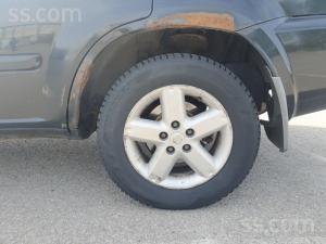 Black Nissan X-Trail 2005 in Riga, with an engine capacity of 2.20 L and mileage of 273 thousand km for 4500 €, photo 10 on AUTOMOTO.COM.LV