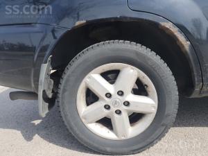 Black Nissan X-Trail 2005 in Riga, with an engine capacity of 2.20 L and mileage of 273 thousand km for 4500 €, photo 11 on AUTOMOTO.COM.LV
