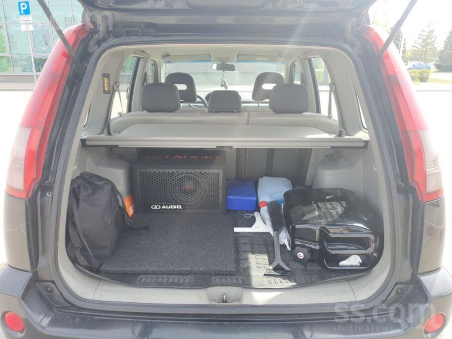 Black Nissan X-Trail 2005 in Riga, with an engine capacity of 2.20 L and mileage of 273 thousand km for 4500 €, photo 14 on AUTOMOTO.COM.LV