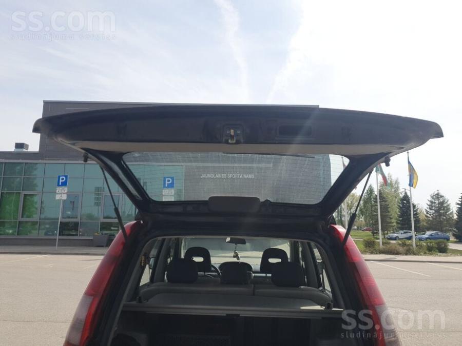 Black Nissan X-Trail 2005 in Riga, with an engine capacity of 2.20 L and mileage of 273 thousand km for 4500 €, photo 15 on AUTOMOTO.COM.LV