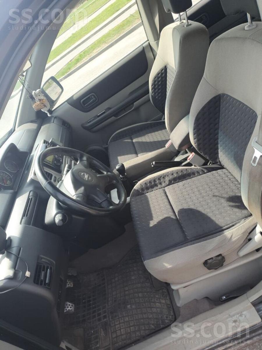 Black Nissan X-Trail 2005 in Riga, with an engine capacity of 2.20 L and mileage of 273 thousand km for 4500 €, photo 21 on AUTOMOTO.COM.LV