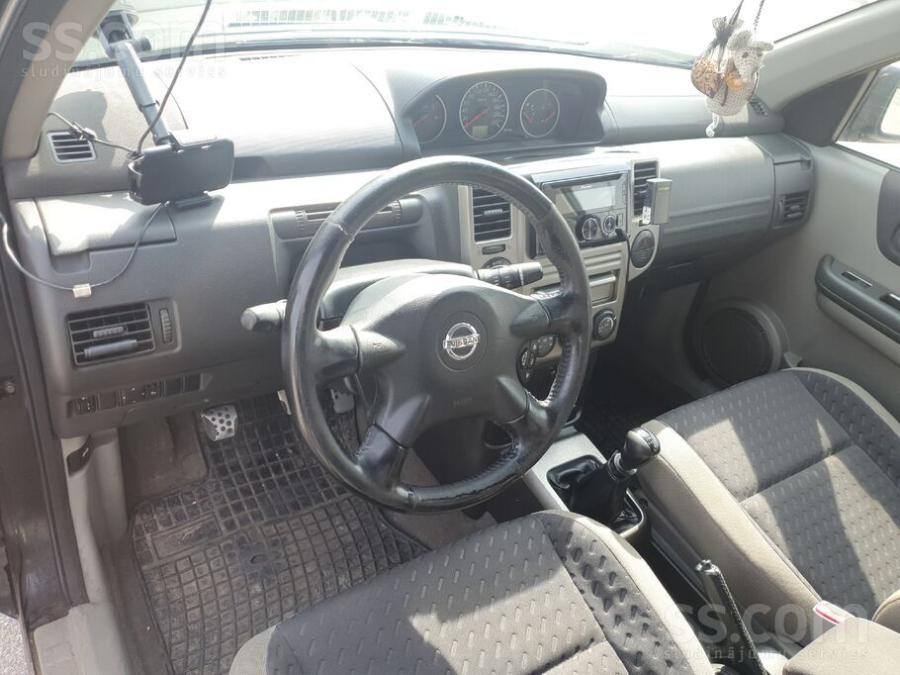 Black Nissan X-Trail 2005 in Riga, with an engine capacity of 2.20 L and mileage of 273 thousand km for 4500 €, photo 22 on AUTOMOTO.COM.LV