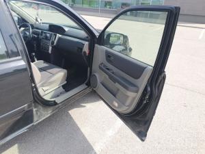 Black Nissan X-Trail 2005 in Riga, with an engine capacity of 2.20 L and mileage of 273 thousand km for 4500 €, photo 24 on AUTOMOTO.COM.LV